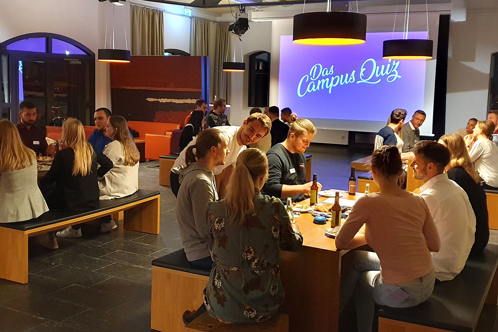 Knifflige Fragen und Karrierekontakte – Typisch Osnabrück